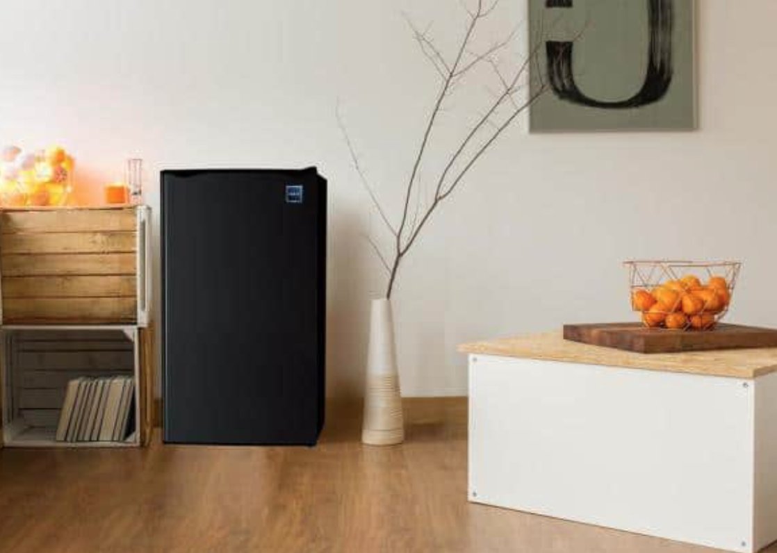 7 Best Mini Fridges of 2022 - PropertyNest